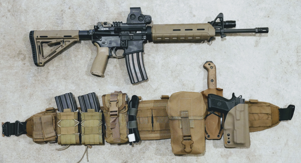 How to use a Molle belt In-depth guide - EntireWishes